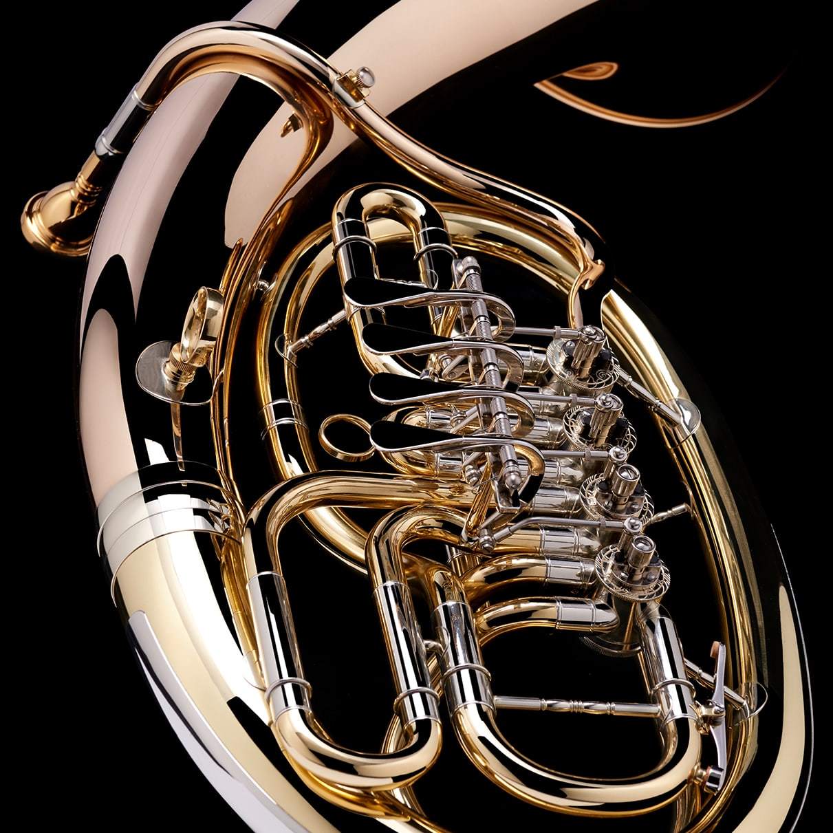 Cómo encontrar una rutina de práctica durante el refugio | Blog – Tubas Wessex